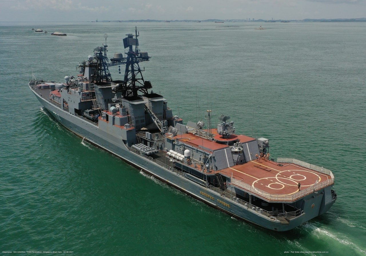 Project 1155 large anti-submarine ship "Admiral Tributs" of the Red ...