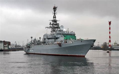20 nautical miles from #Odessa – #Russian #SIGINT Ship Ivan Khurs – The ...